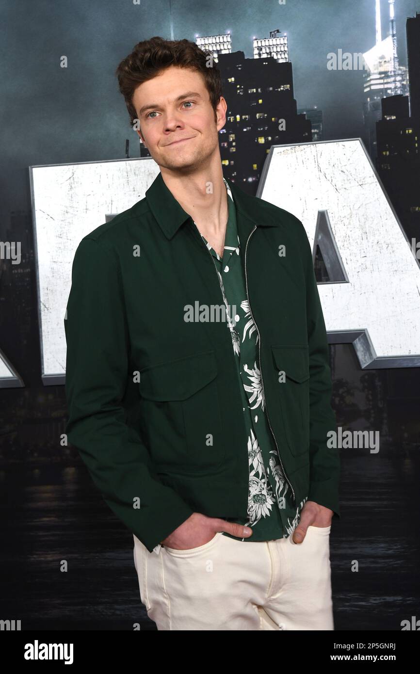 Jack quaid scream hi-res stock photography and images - Alamy