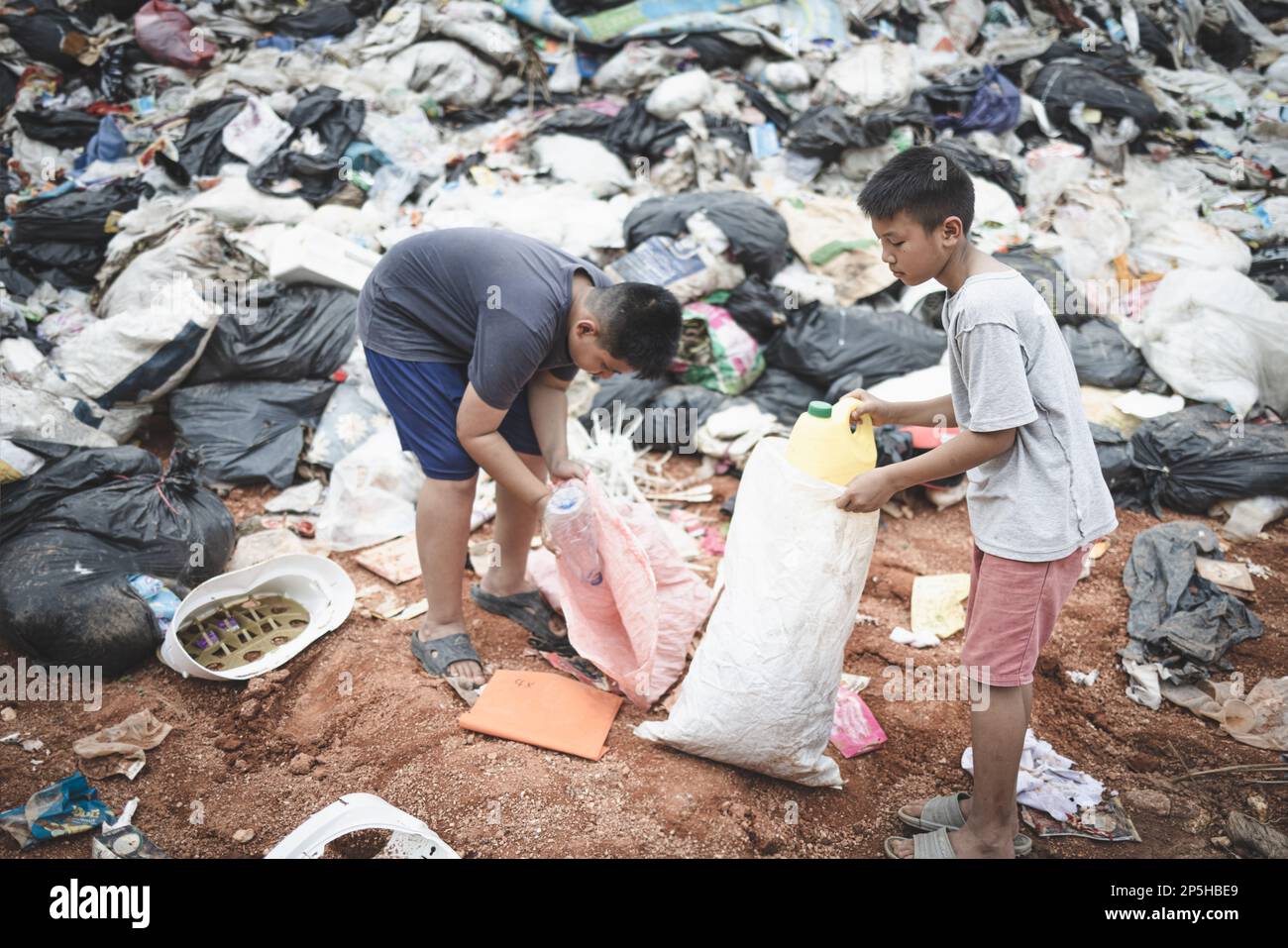 Children going hungry hi-res stock photography and images - Alamy