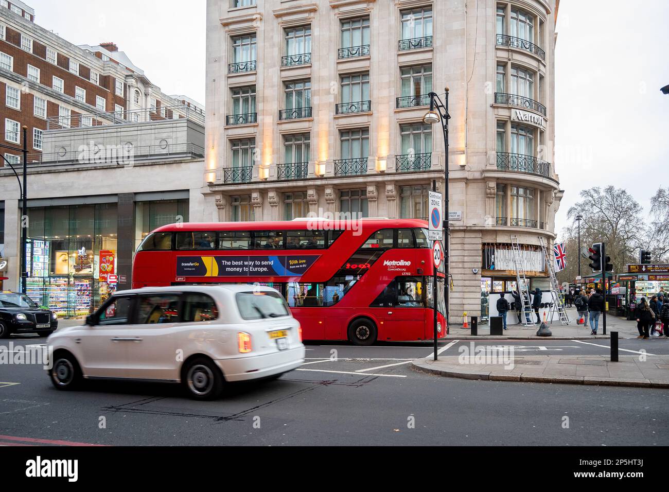 London Uk March 12 2023 Big Bus At Marble Arch Station Oxford