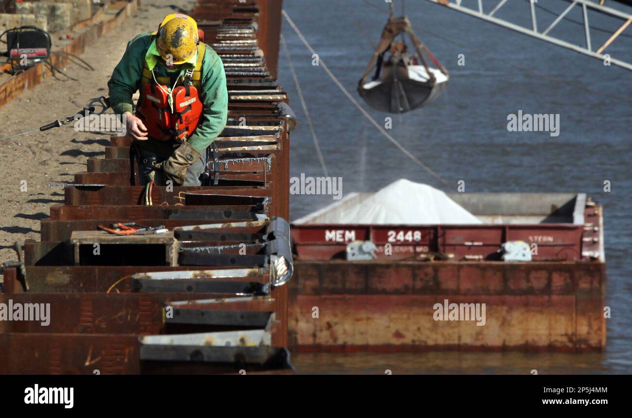 Sand dredged from the Mississippi River was used to fill 600 new feet ...