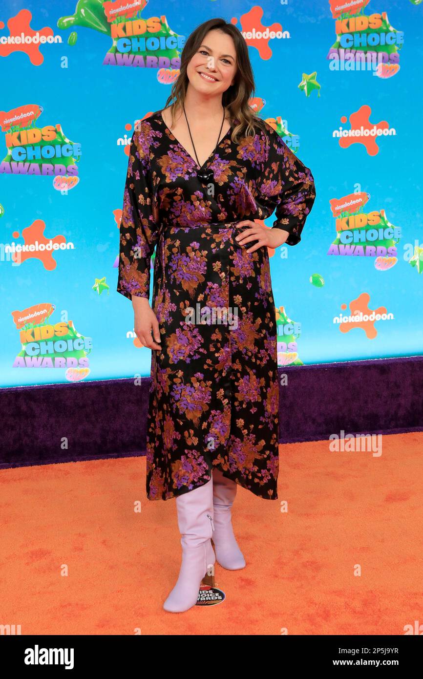 LOS ANGELES - MAR 4: Larisa Oleynik at the Kids Choice Awards 2023 at ...