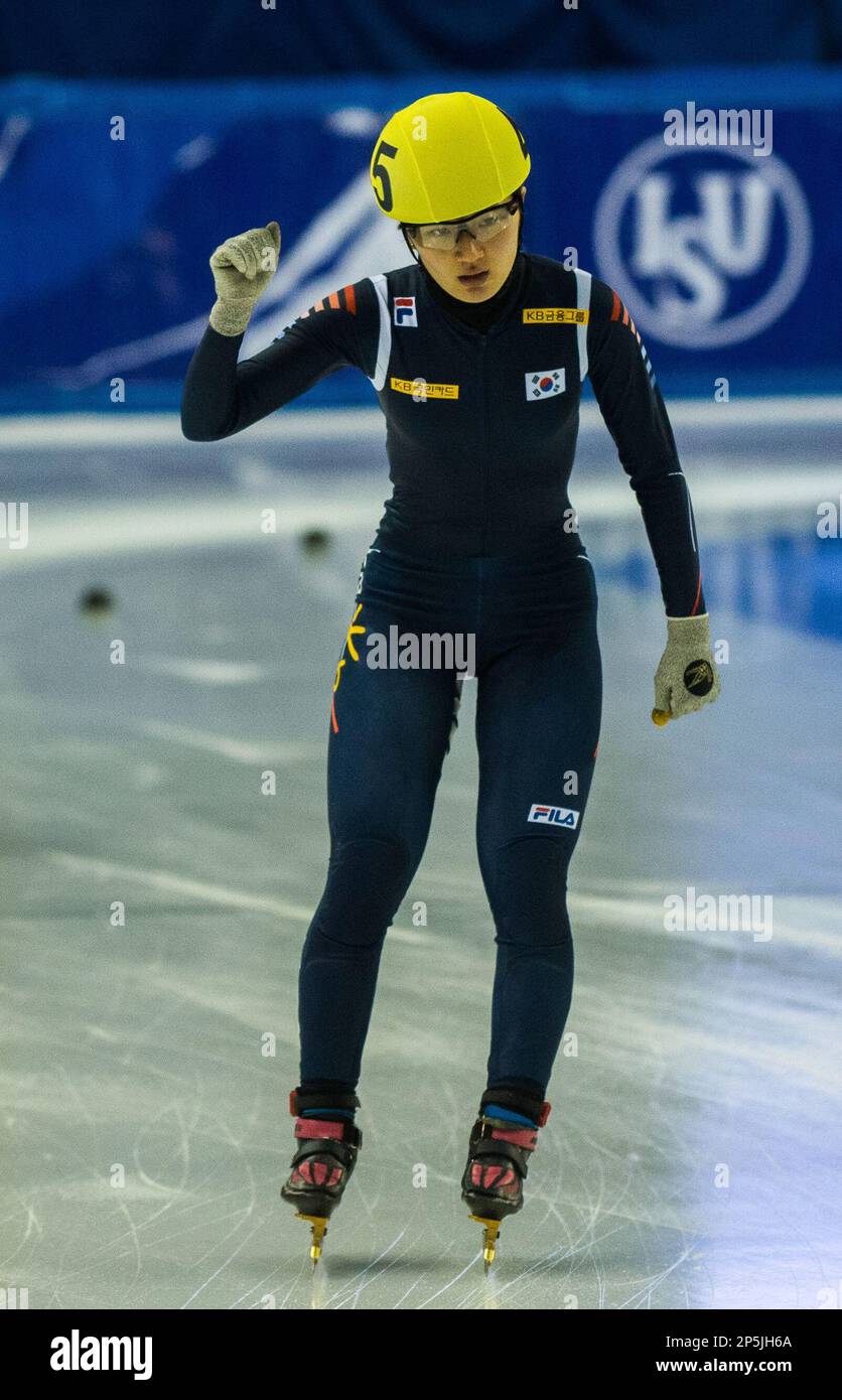 Park Seung-hi of South Korea celebrates after she won the gold in the ...