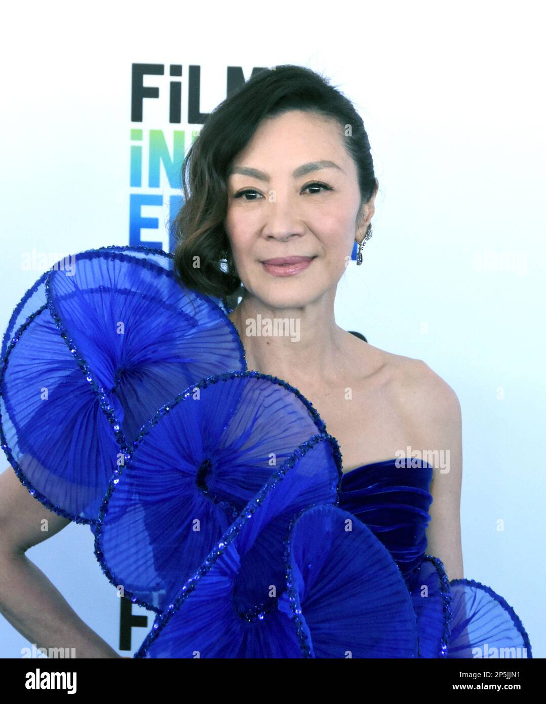 Michelle yeoh everything everywhere hi-res stock photography and images - Alamy