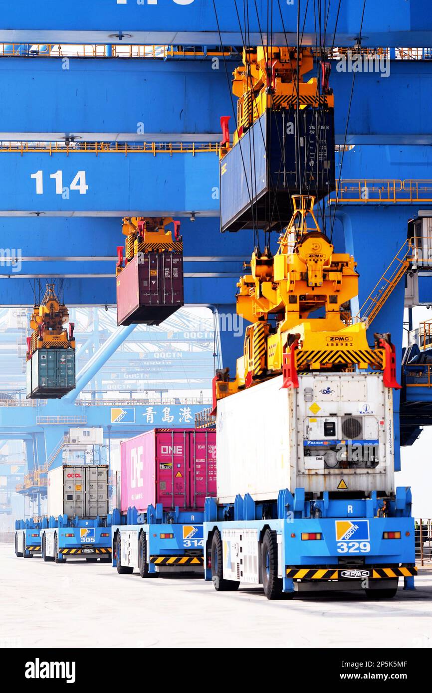 QINGDAO, CHINA - MARCH 7, 2023 - Automatic bridges lift foreign trade ...
