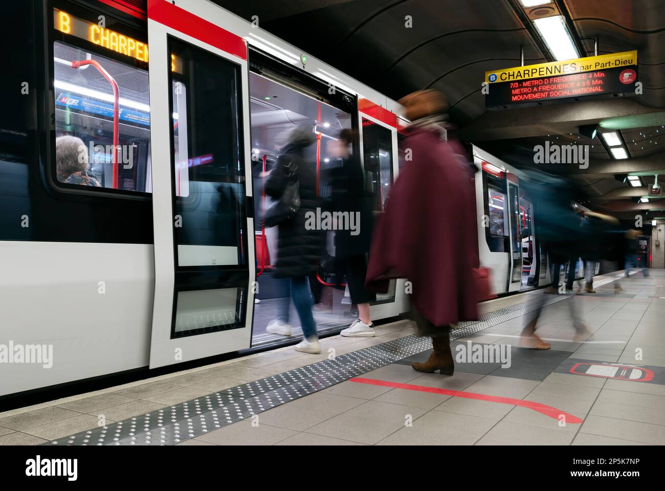 View of subway hi-res stock photography and images - Alamy