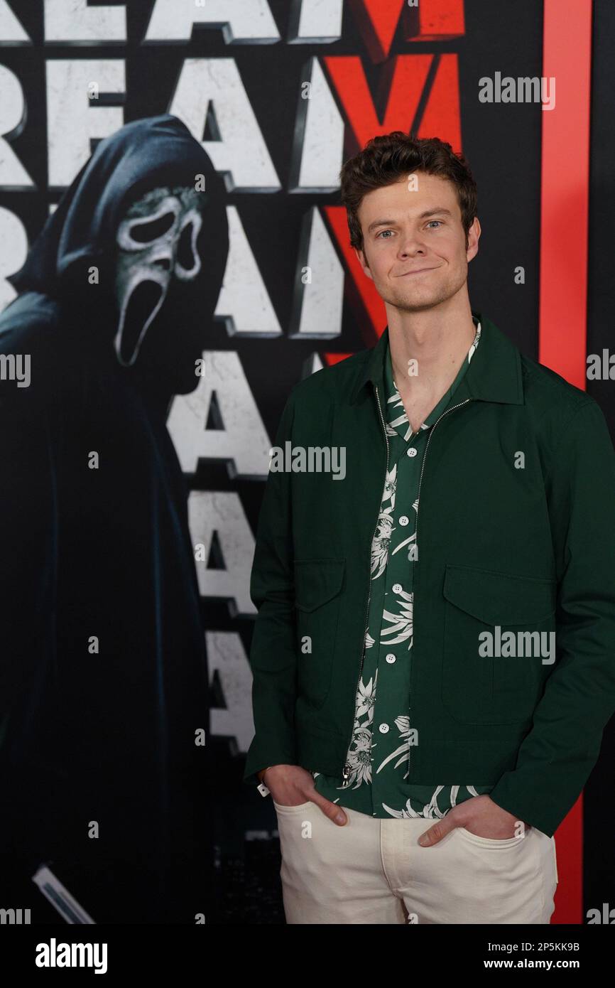 Jack quaid scream hi-res stock photography and images - Alamy