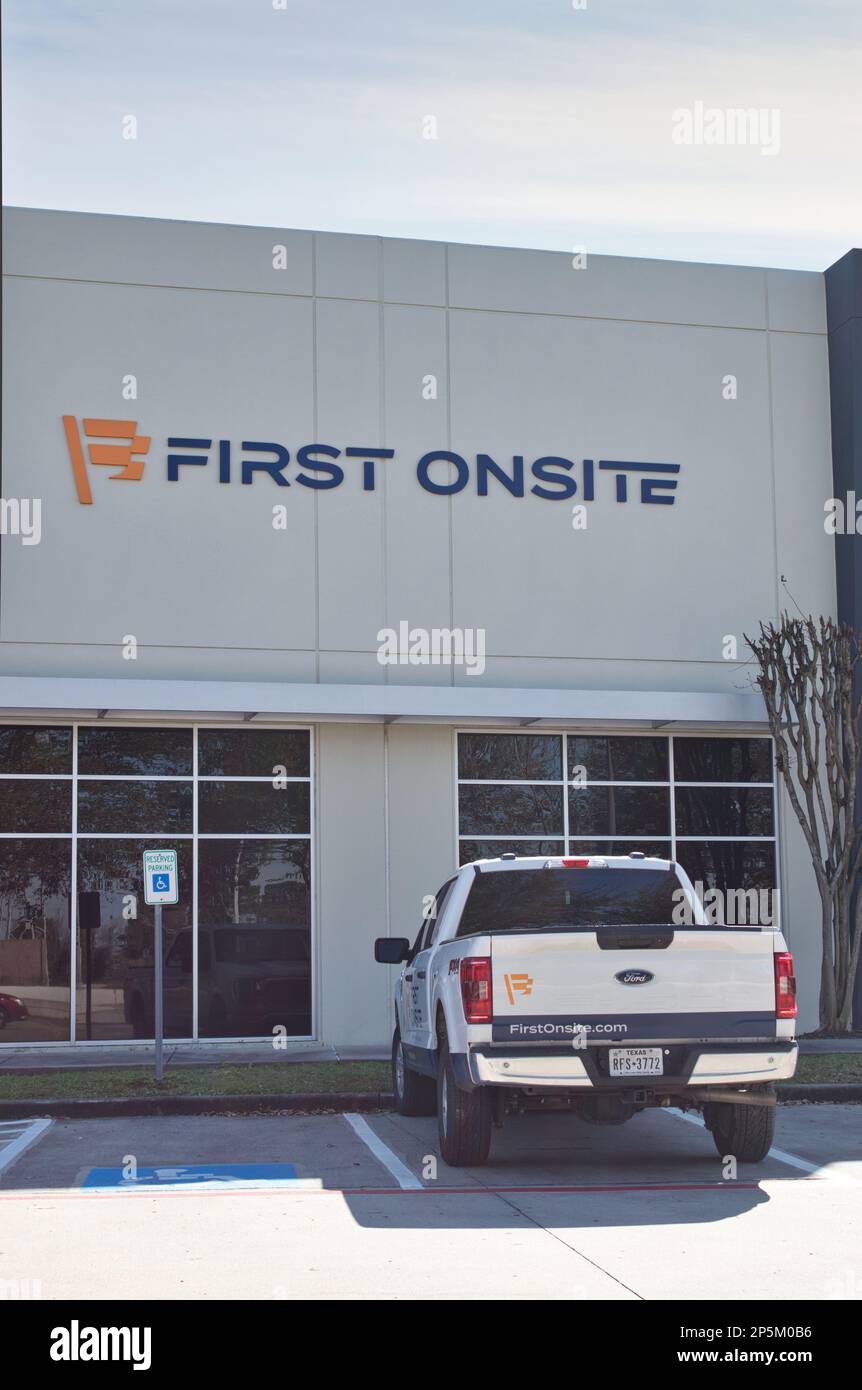 First onsite hi-res stock photography and images - Alamy