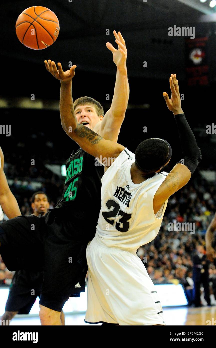 Feb. 16, 2013 - Providence, Rhode Island, USA - Notre Dame Fighting ...