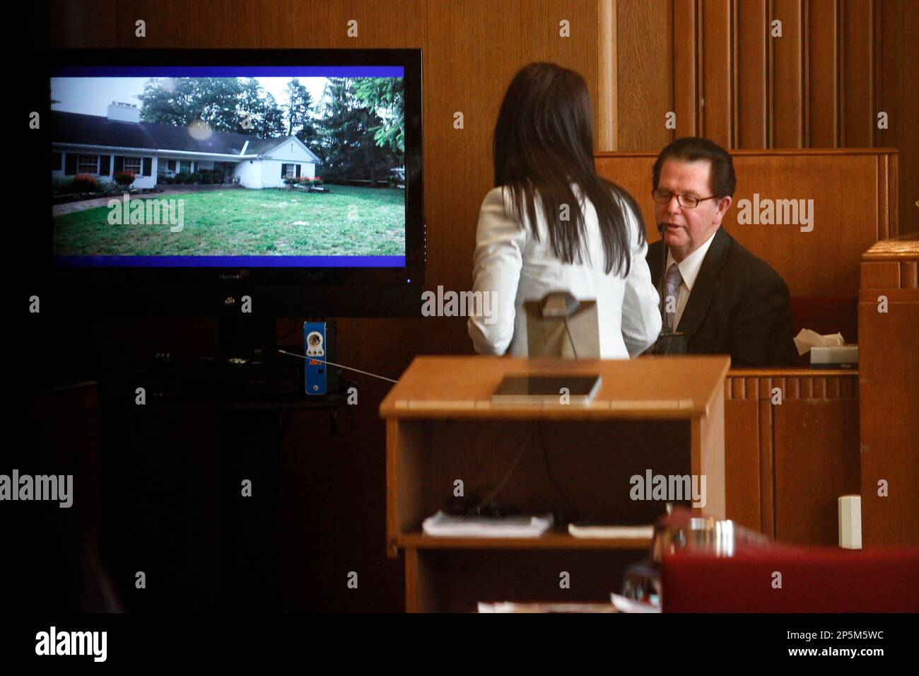 The victim's brother, Roger Medema, testifies Wednesday, Feb. 13, 2013 ...
