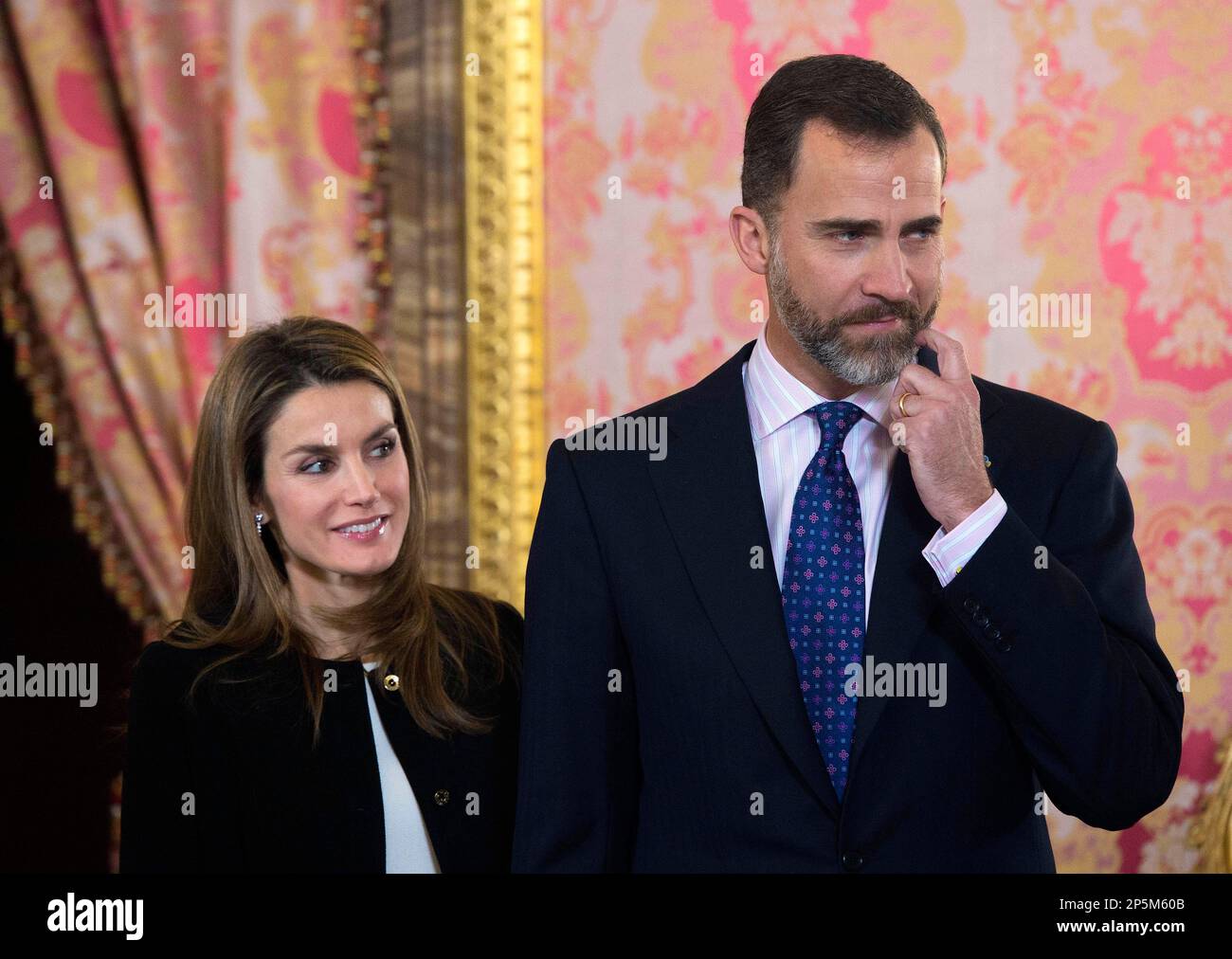 Spain's Crown Prince Felipe, right, and Spanish Princess Letizia pose ...