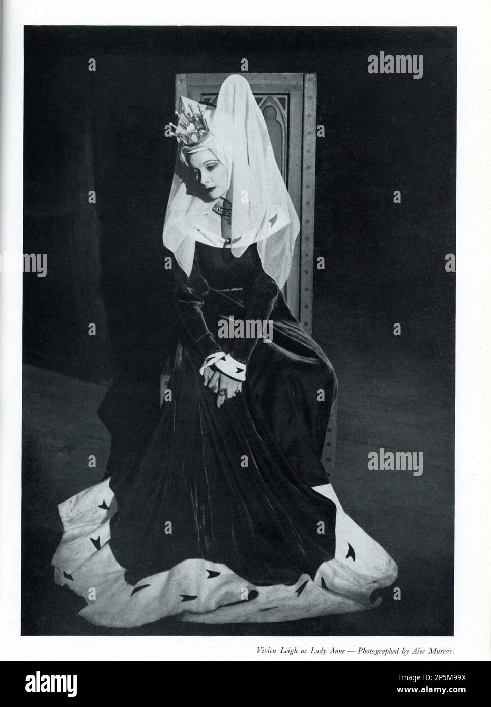 VIVIEN LEIGH as Lady Anne in RICHARD III photographed by ALEC MURRAY ...