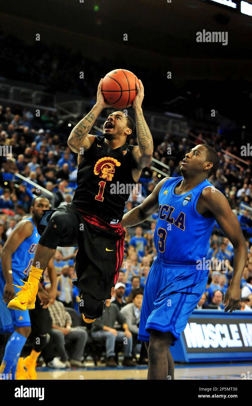 January 30, 2013 Los Angeles, CA.USC Trojans guard Jio Fontan #1 scores ...