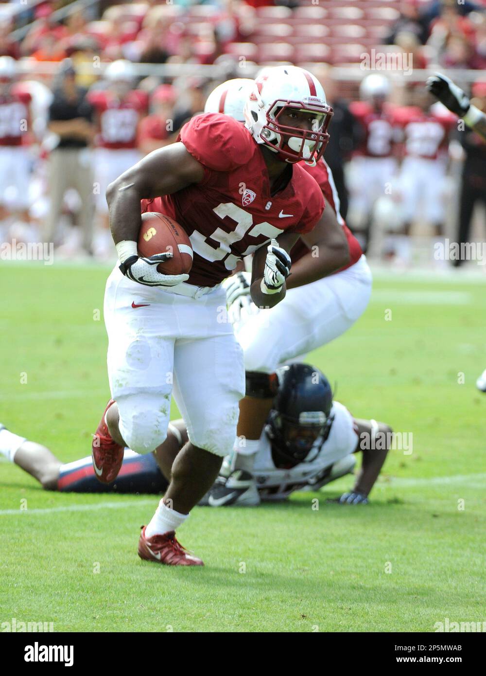 Stanford Cardinal Stepfan Taylor (33) in action during a game against ...