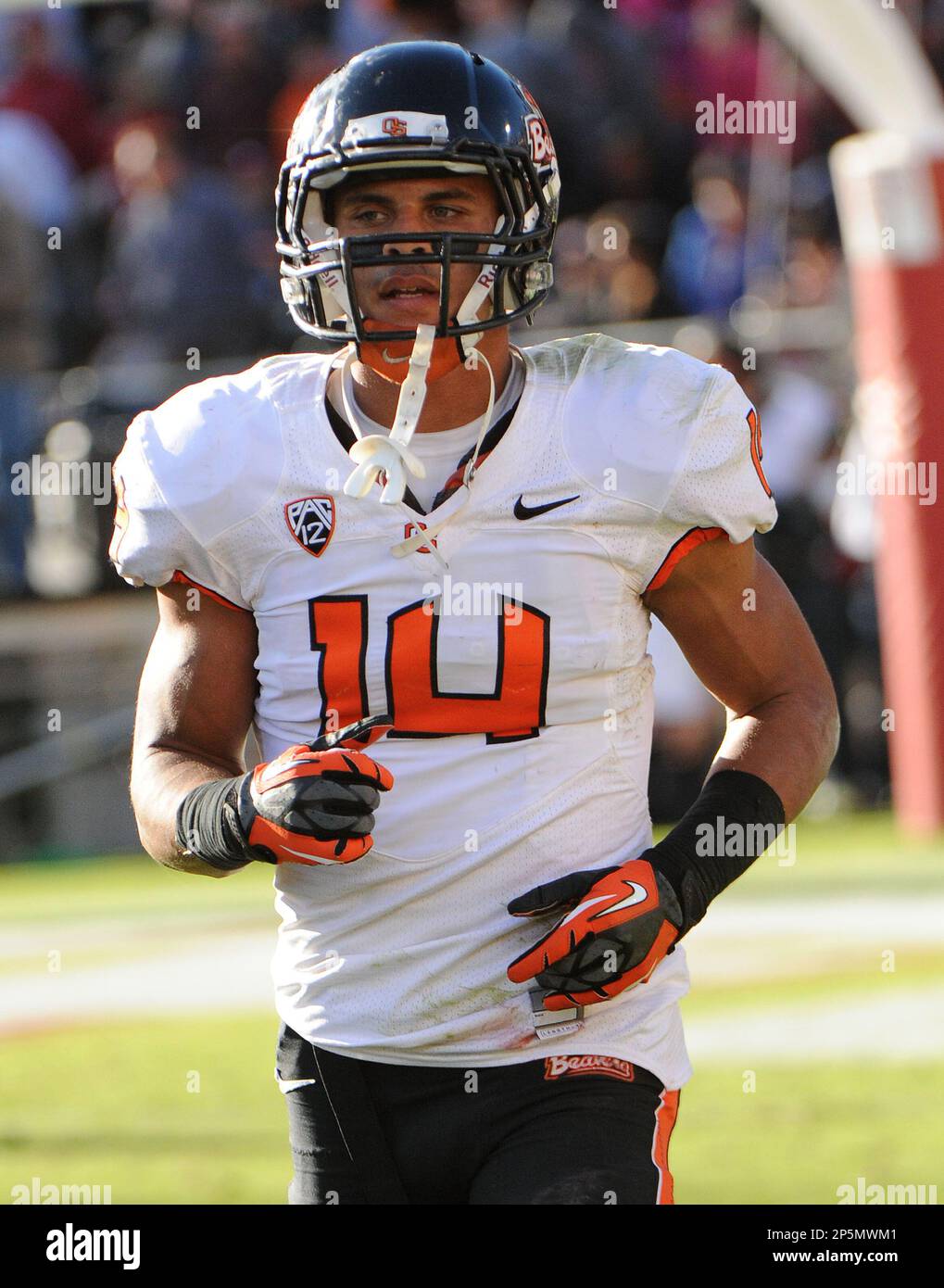 Oregon State Beavers Jordan Poyer (14) in action during a game against ...