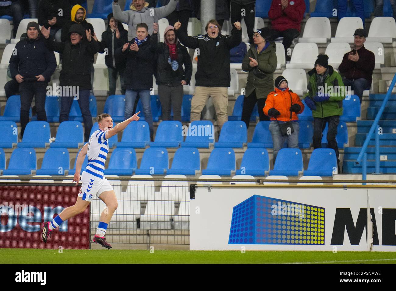 Devin haen hi-res stock photography and images - Alamy