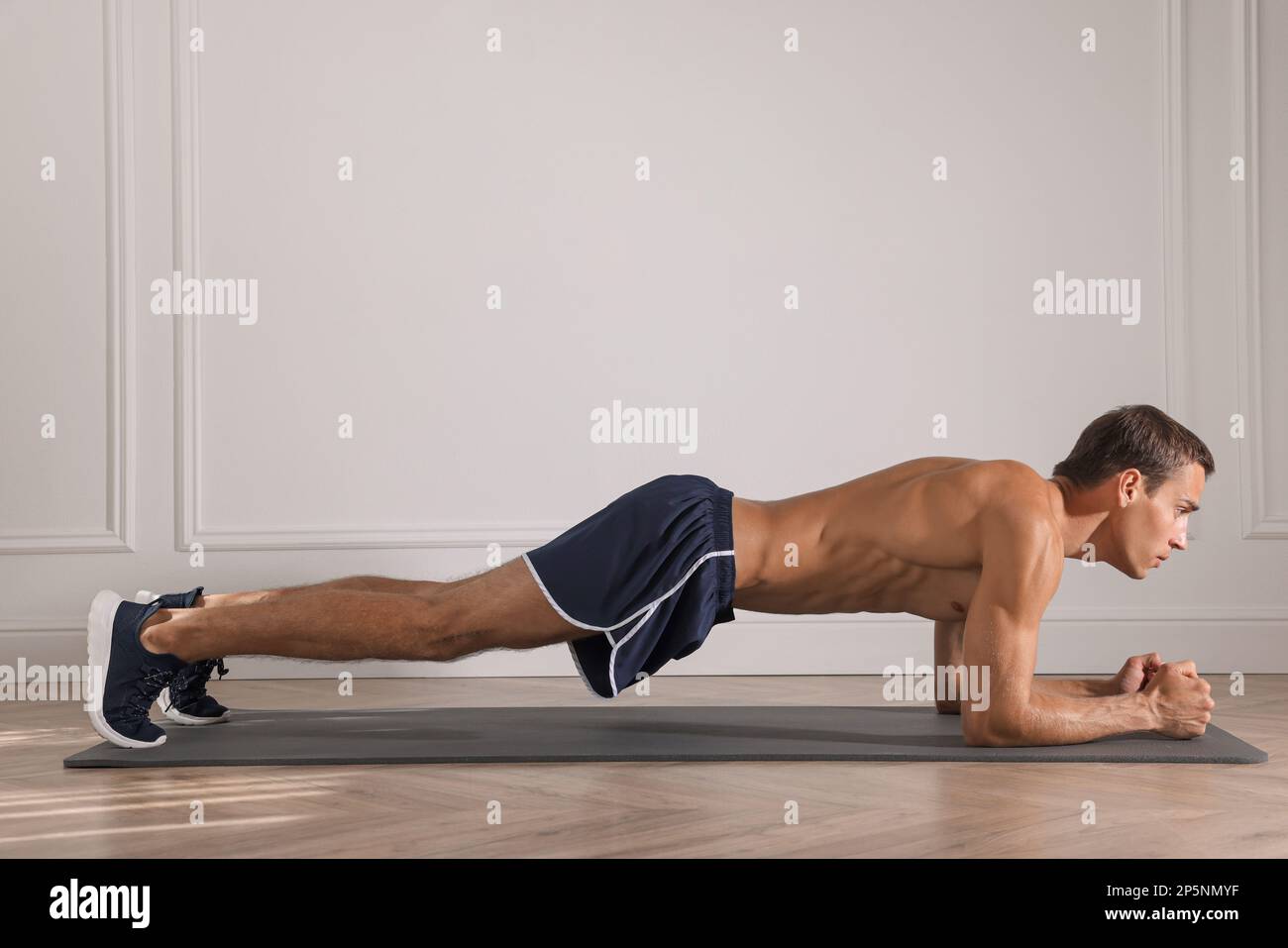 Forearm plank exercise hi-res stock photography and images - Alamy