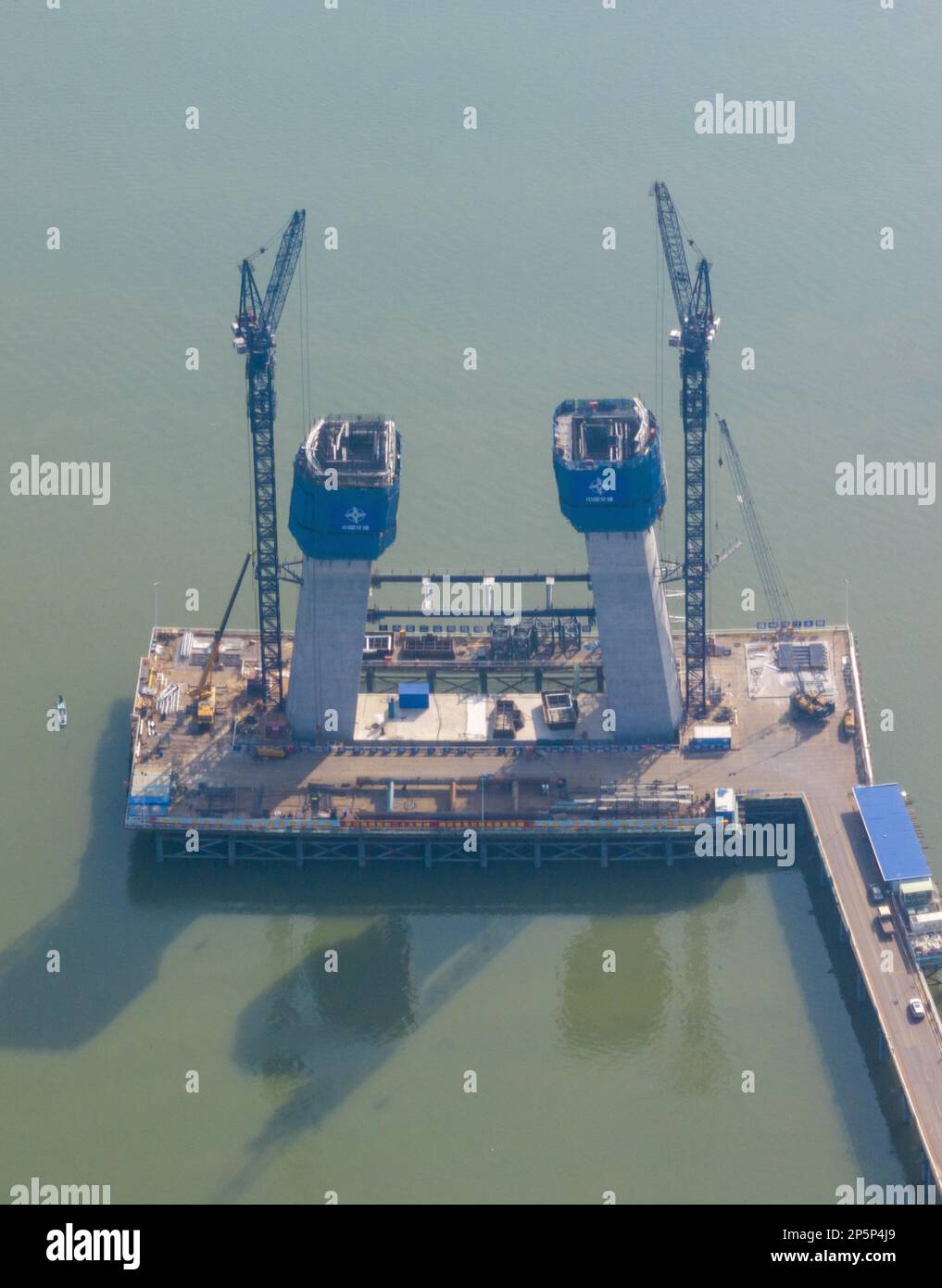 Aerial photo shows the Xunjiang River Grand Bridge of Pingnan-Cenxi ...