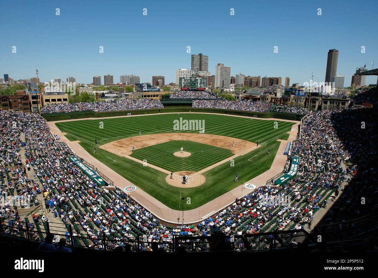 CHICAGO, IL- MAY 14: A general view inside of Wrigley Field as fans ...