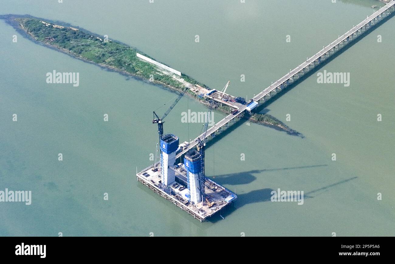 Aerial photo shows the Xunjiang River Grand Bridge of Pingnan-Cenxi ...