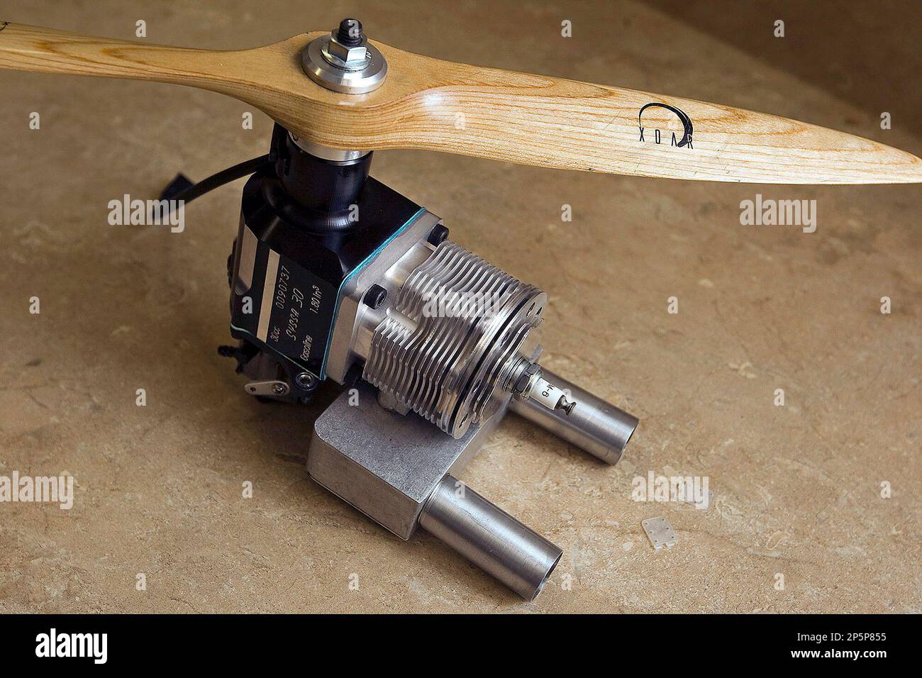 Aircraft engines and parts hi-res stock photography and images - Alamy