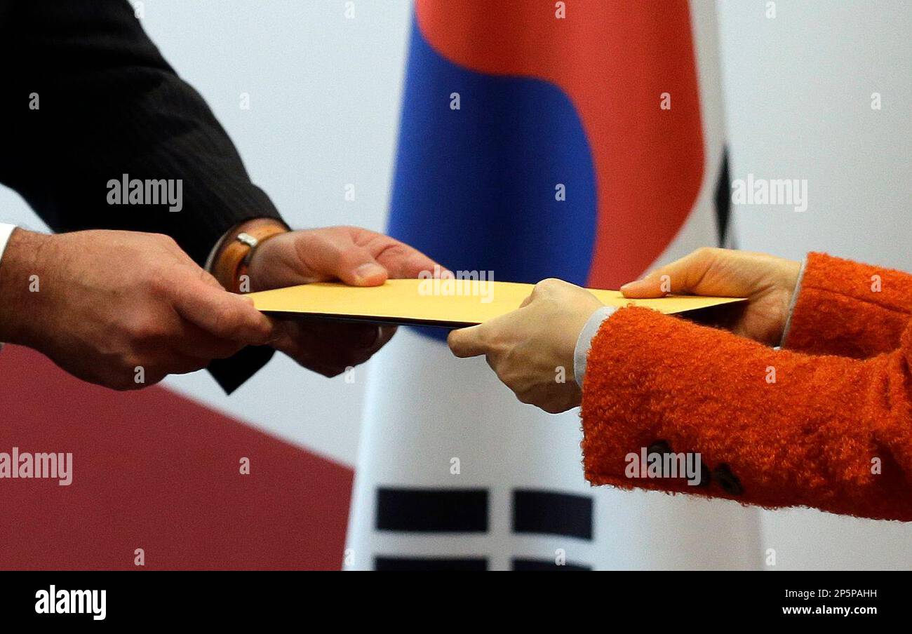 An envelop carrying a letter from U.S. President Barack Obama is ...