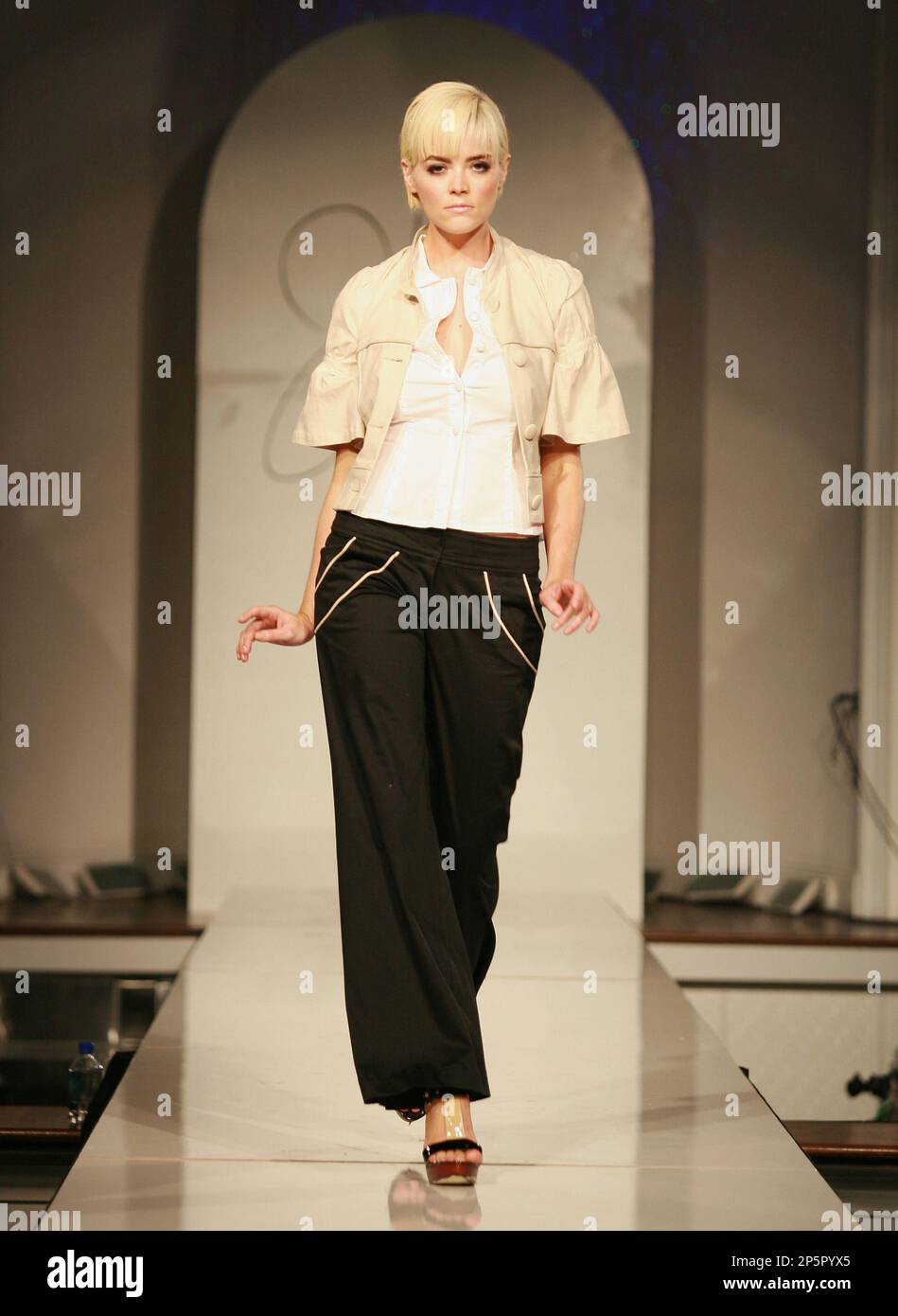 HOLLYWOOD - OCTOBER 15: Model on the runway at the J'aime Collection ...