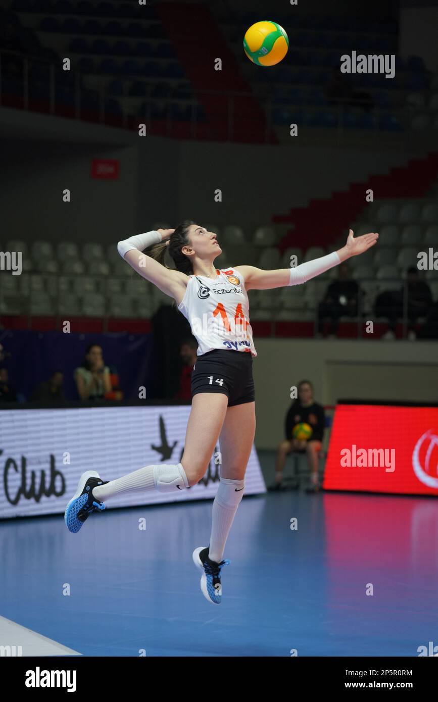 ISTANBUL, TURKIYE - JANUARY 18, 2023: Yaprak Erkek serves during ...