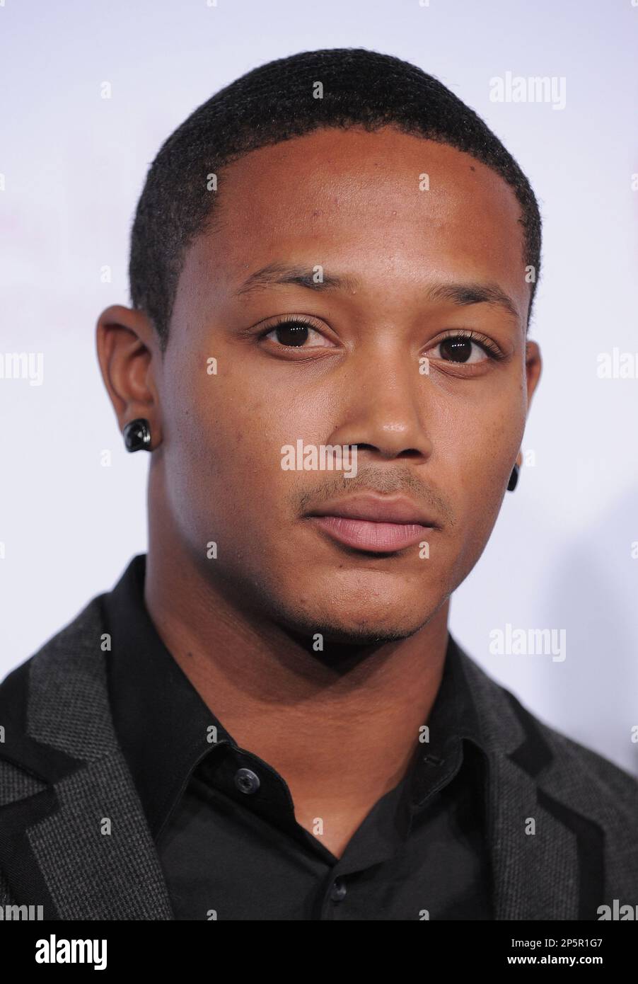HOLLYWOOD - OCTOBER 01: Actor Romeo arrives at the 8th Annual Teen ...