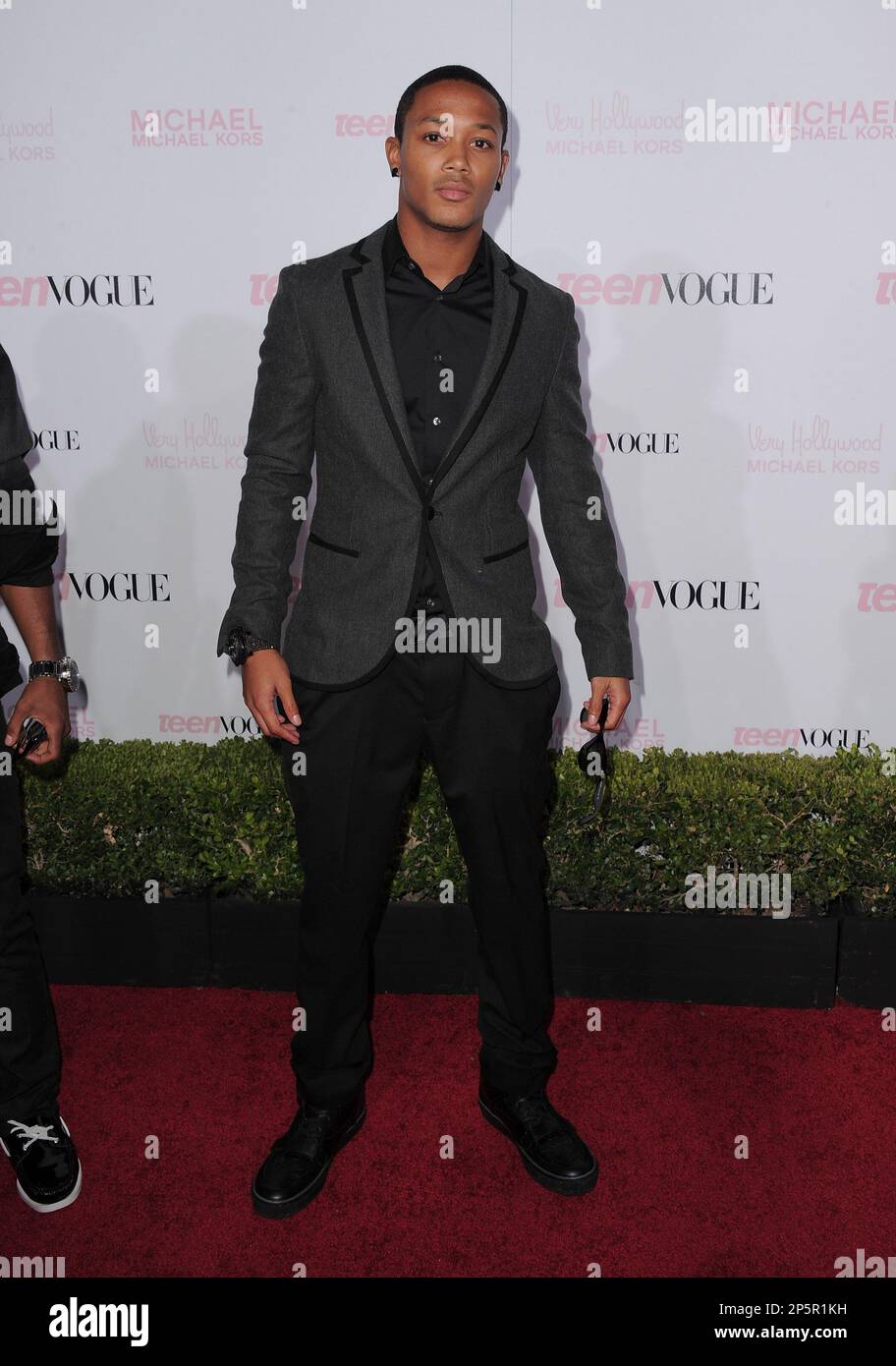 HOLLYWOOD - OCTOBER 01: Actor Romeo arrives at the 8th Annual Teen ...