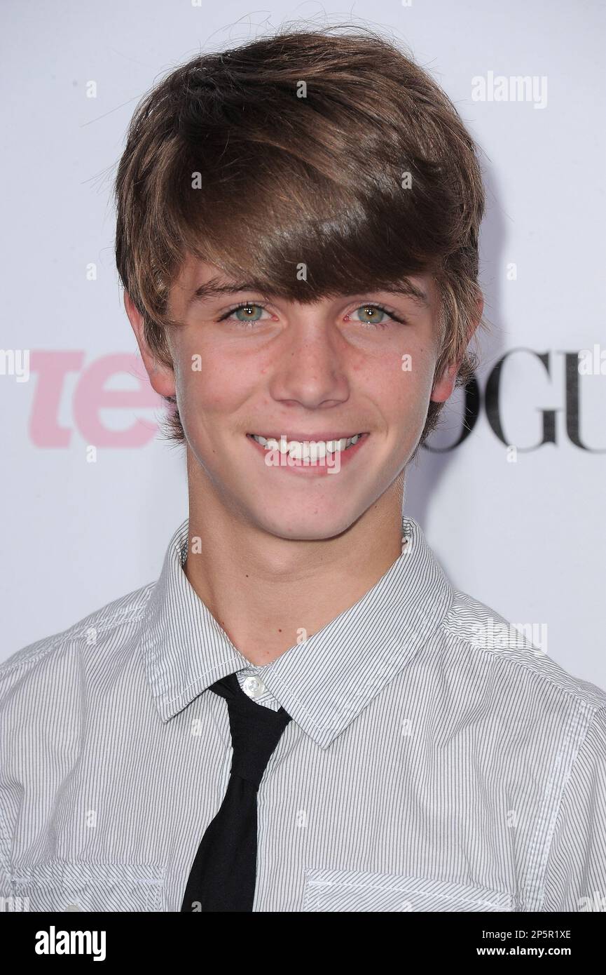 HOLLYWOOD - OCTOBER 01: Actor Sean Michael Cunningham arrives at the ...