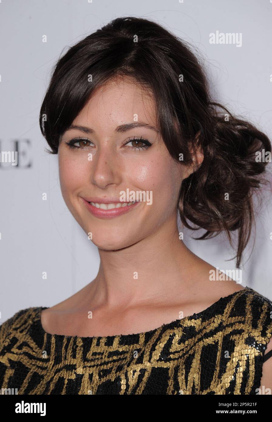 HOLLYWOOD - OCTOBER 01: Actress Amanda Crew arrives at the 8th Annual ...