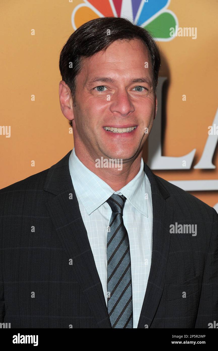 HOLLYWOOD - SEPTEMBER 27: Jeff Gaspin arrives at the "Law & Order: Los ...