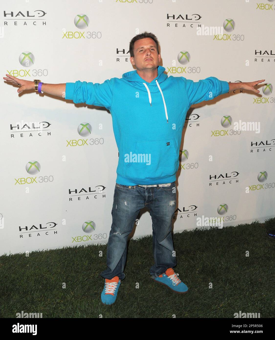 LOS ANGELES, CA - SEPTEMBER 08: Rob Drydek arrives at XBOX 360 ...