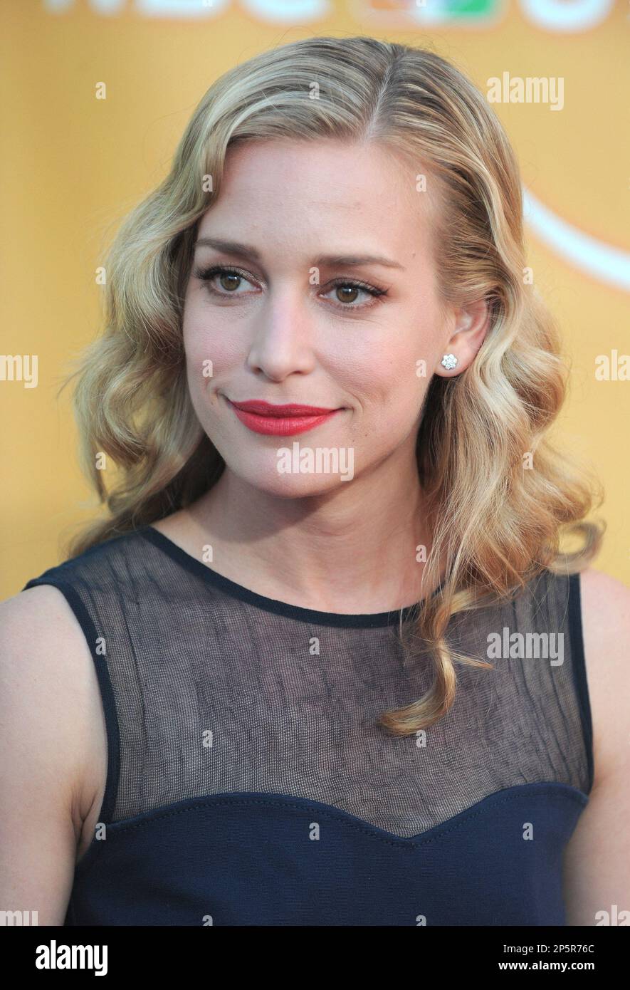 BEVERLY HILLS, CA - JULY 30: Actress Piper Perabo arrives at NBC ...