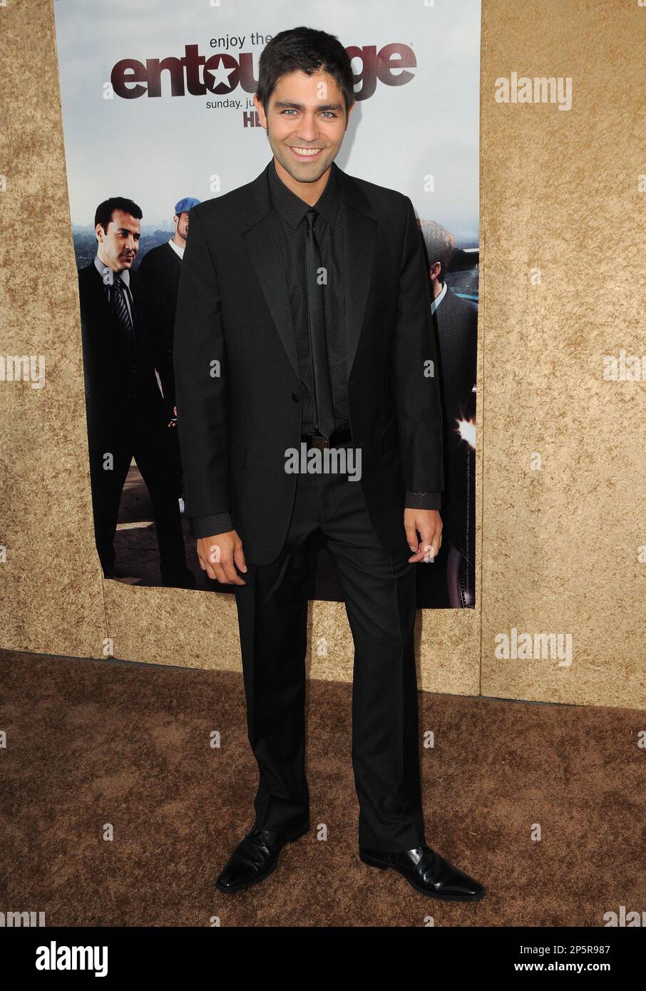 HOLLYWOOD - JUNE 16: Actor Adrian Grenier arrives at the "Entourage ...