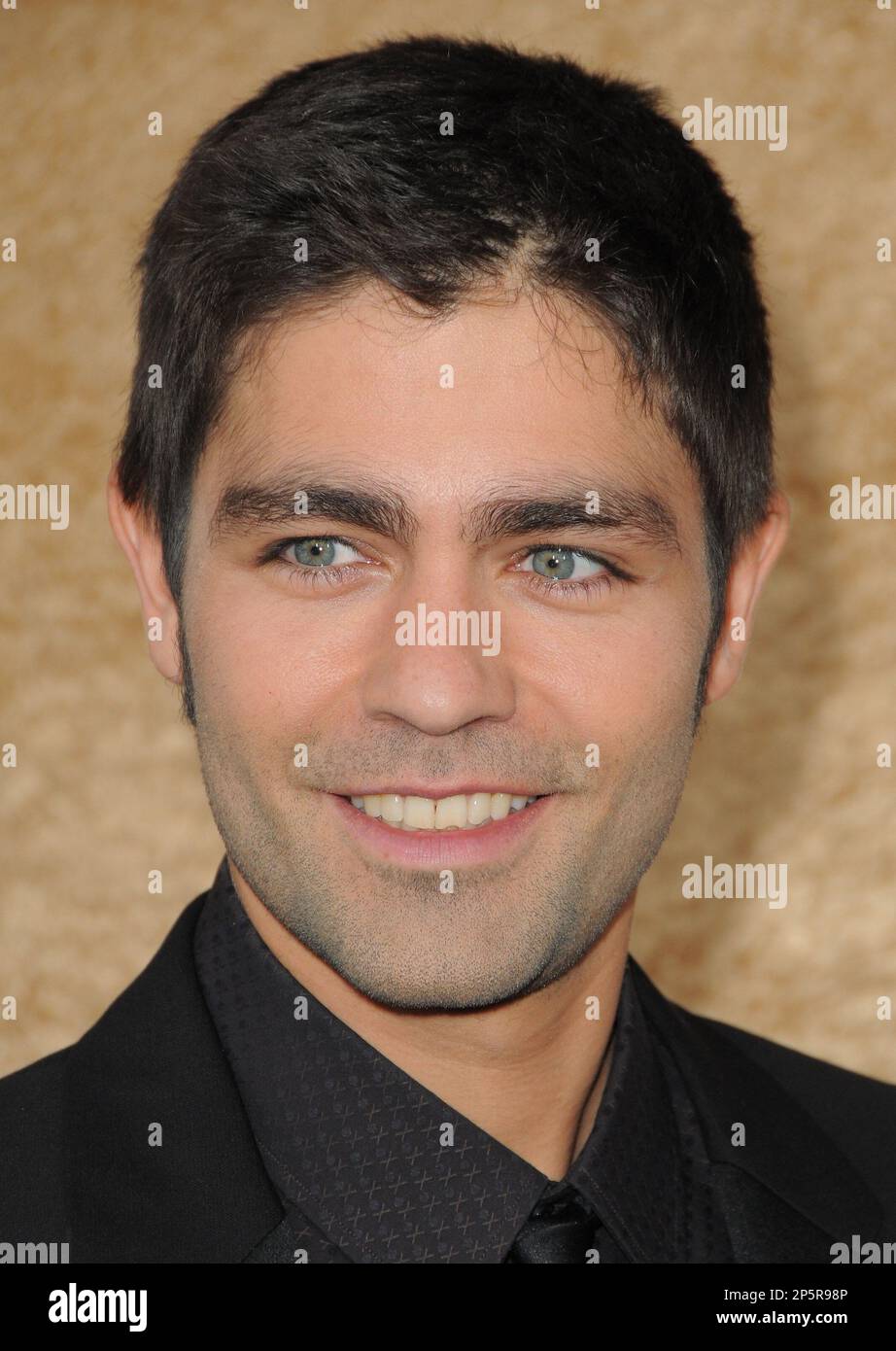HOLLYWOOD - JUNE 16: Actor Adrian Grenier arrives at the "Entourage ...