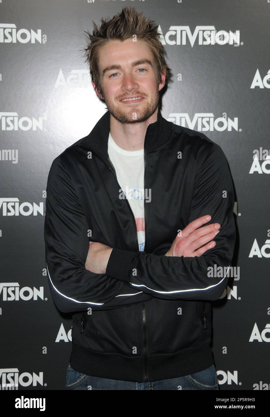 LOS ANGELES, CA - JUNE 14: Robert Buckley arrives at Activision Kick ...