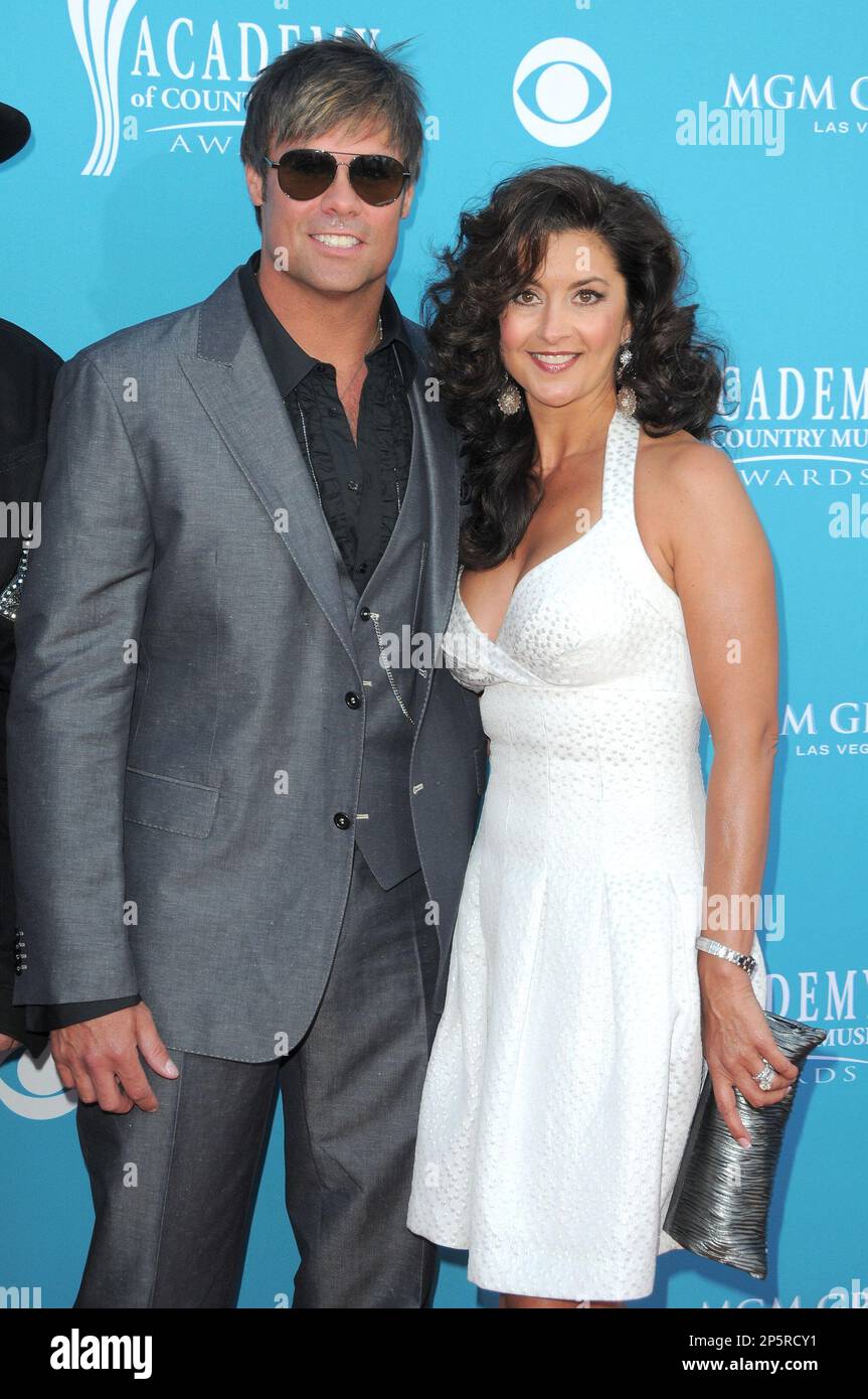 LAS VEGAS - APRIL 18: Country singer Troy Gentry poses at the 45th ...