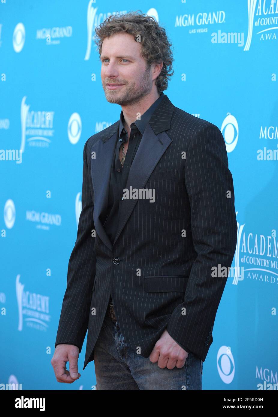 LAS VEGAS - APRIL 18: Country singer Dierks Bentley poses at the 45th ...