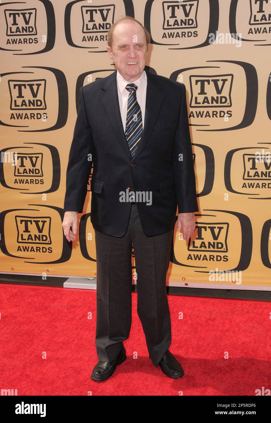 LOS ANGELES, CA - APRIL 17: Actor Bob Newhart arrives at 8th Annual TV ...