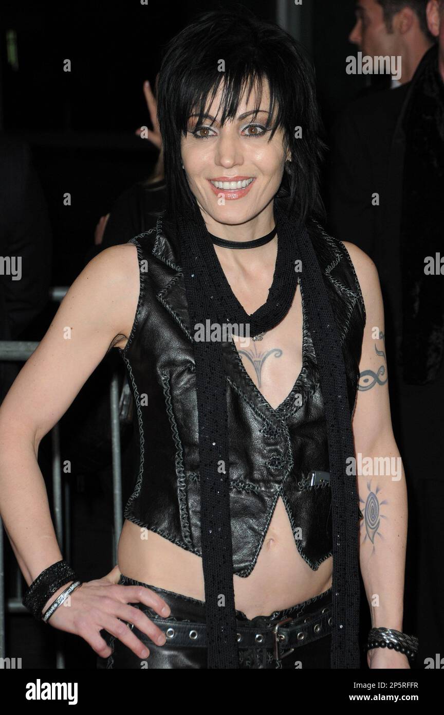 HOLLYWOOD - MARCH 11: Singer Joan Jett arrives at the Los Angeles ...
