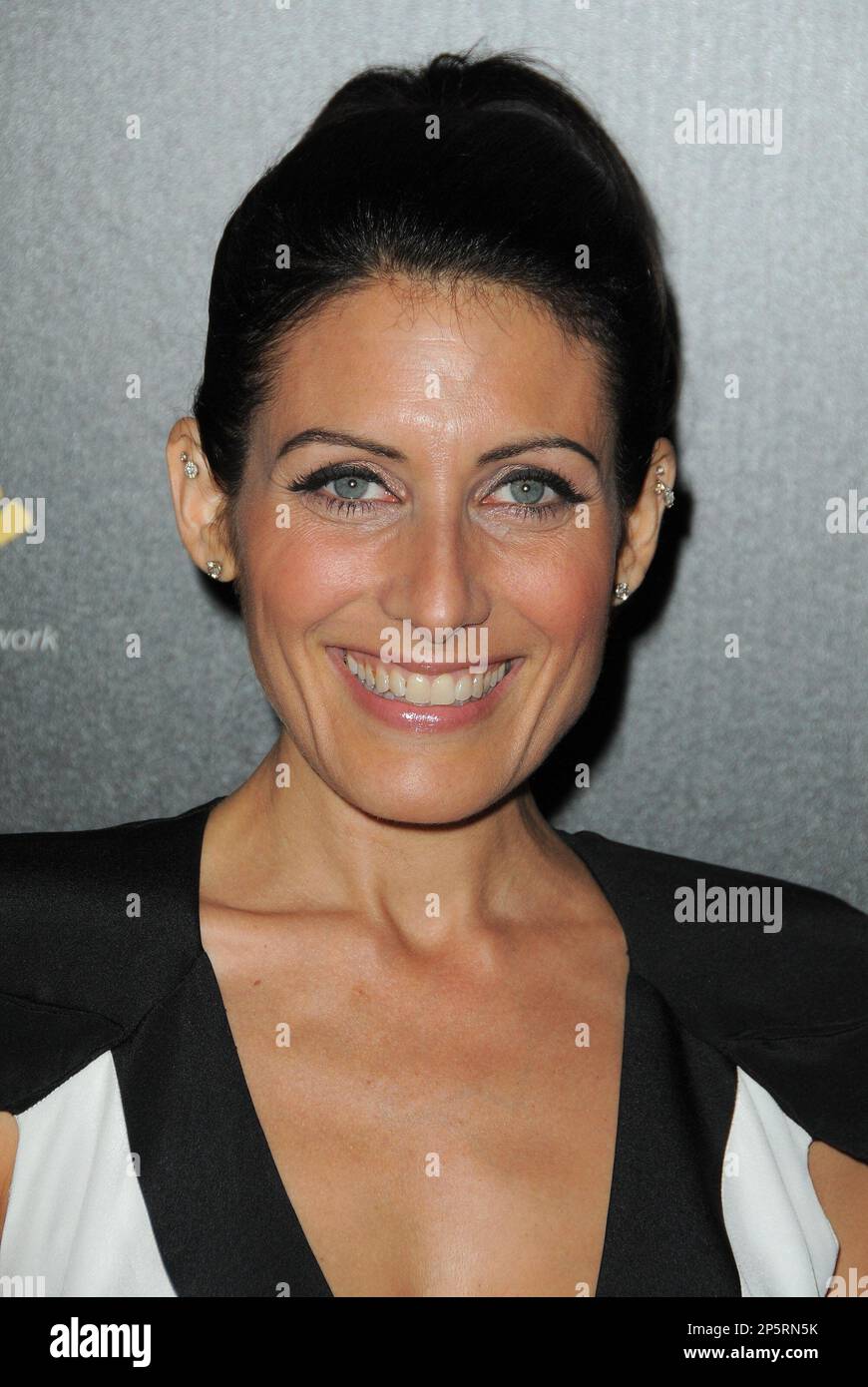 BEVERLY HILLS, CA - NOVEMBER 10: Actress Lisa Edelstein arrives at TV ...