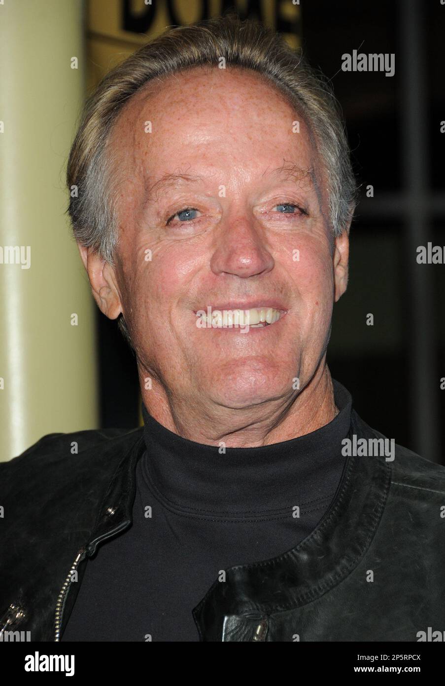 HOLLYWOOD - OCTOBER 21: Peter Fonda arrives at the "One Peace At A Time ...