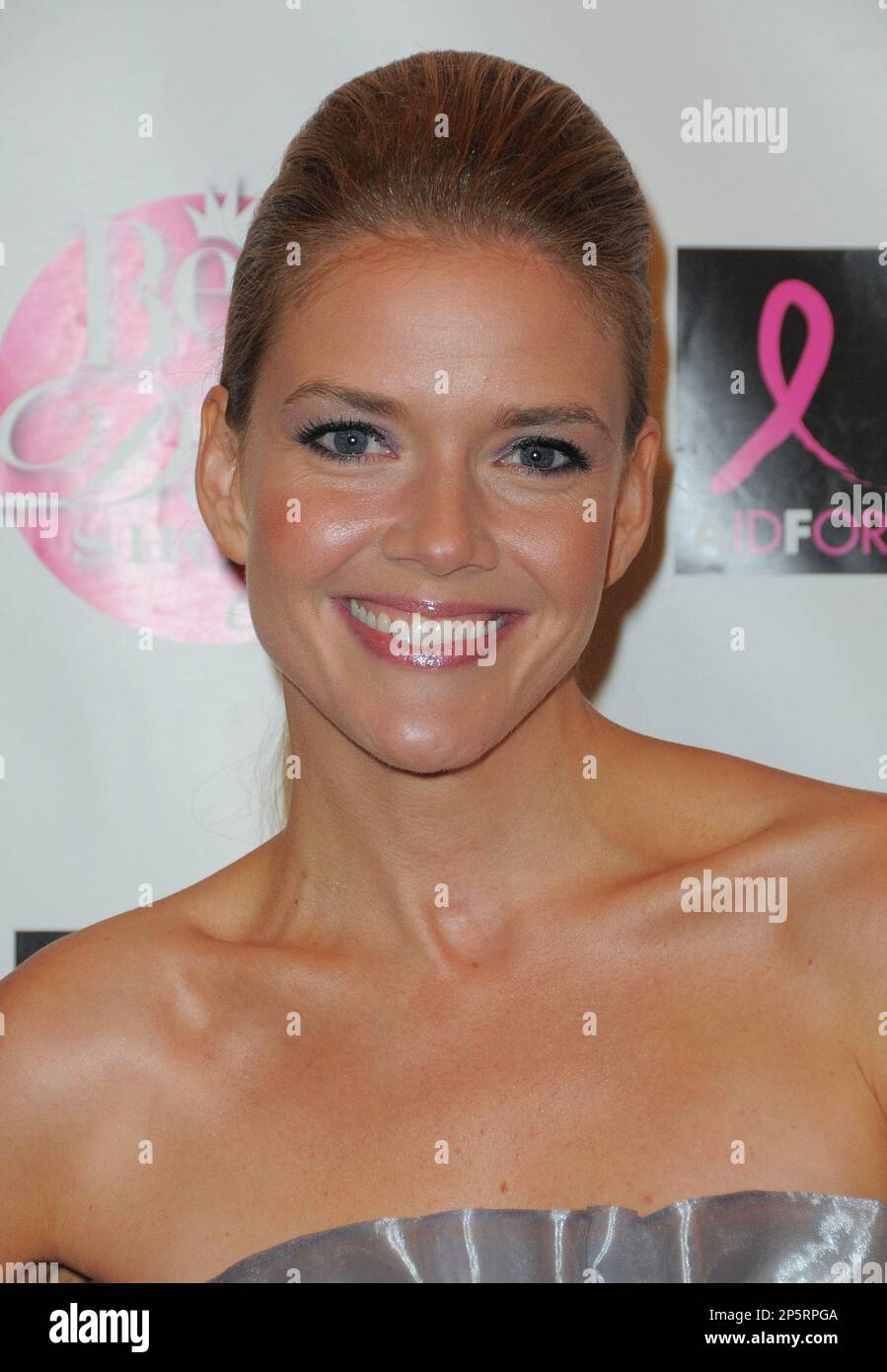 LOS ANGELES, CA - OCTOBER 18: Actress Colleen O'Neill arrives at The ...