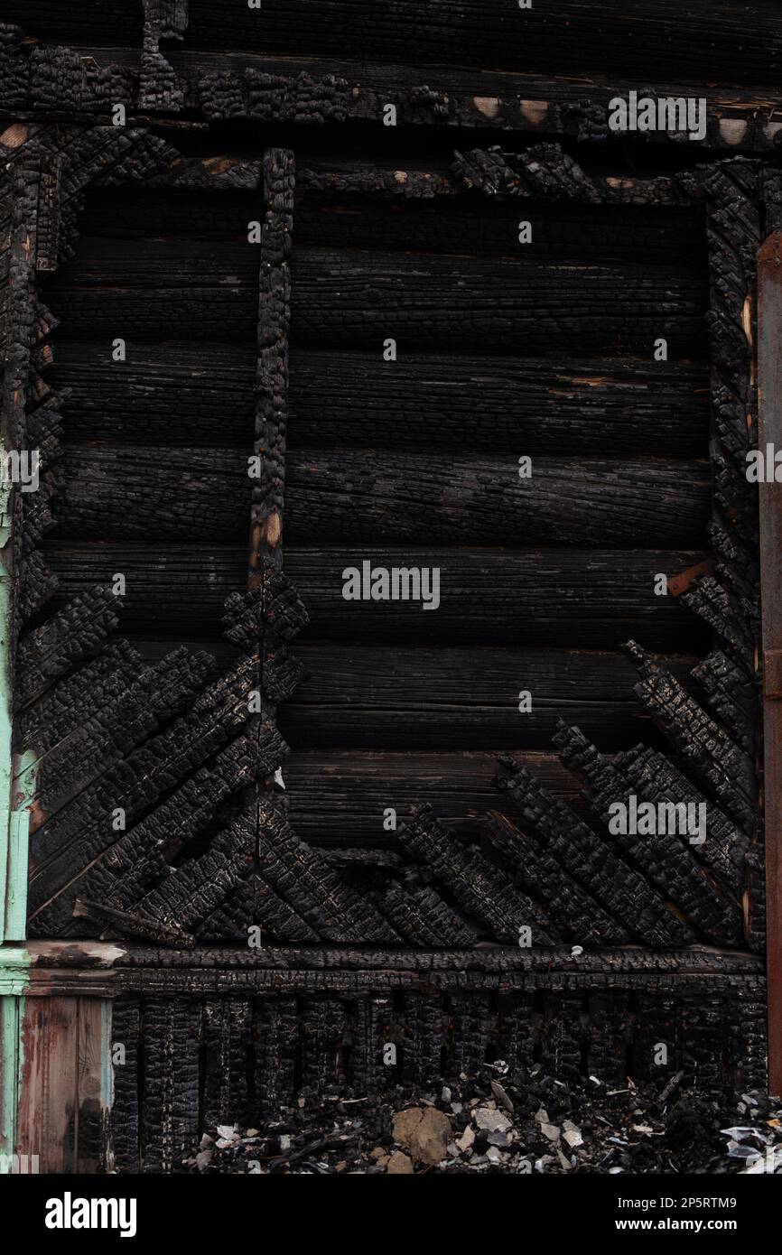 Burnt wooden house black hi-res stock photography and images - Alamy