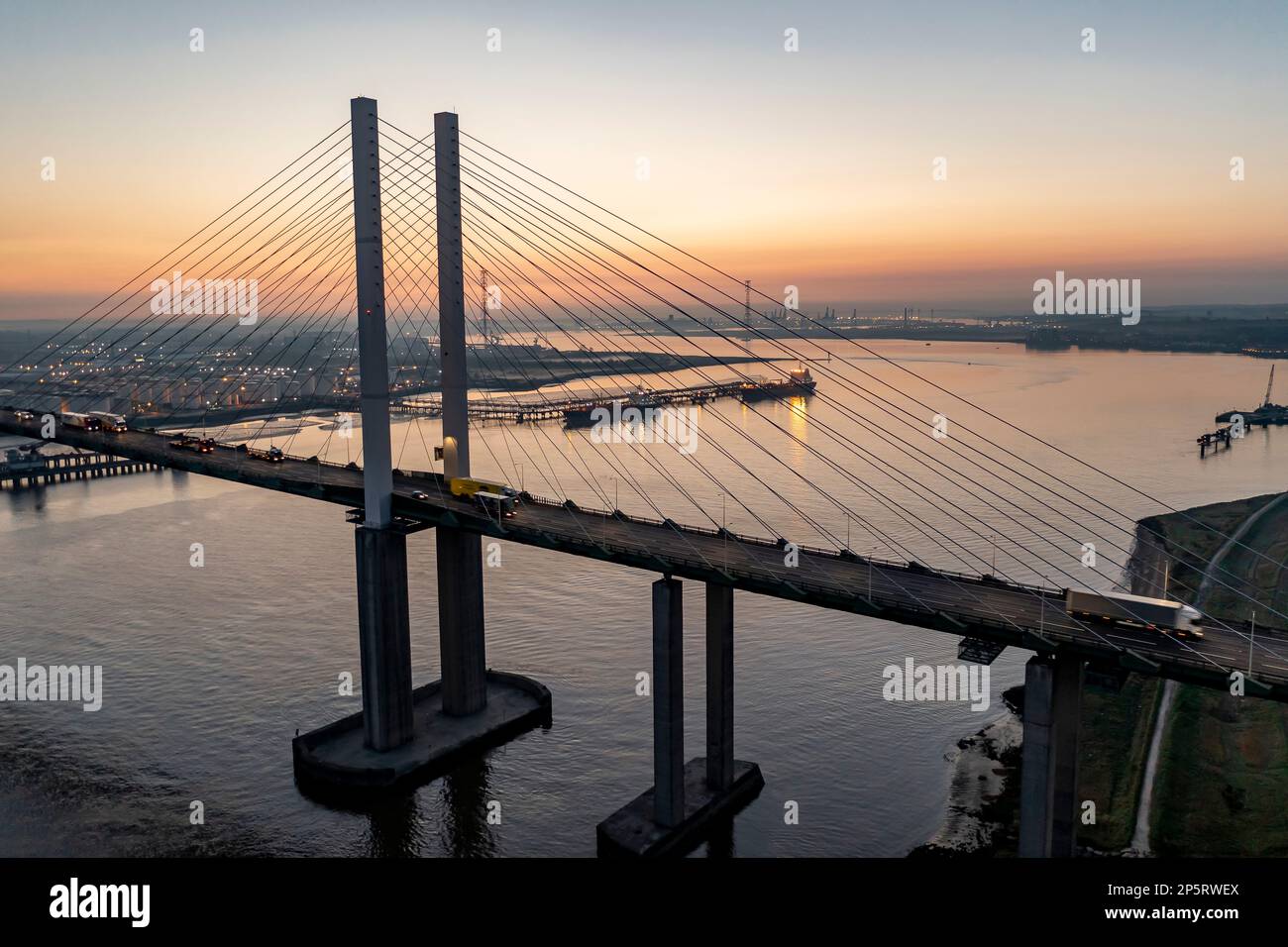 Queen elizabeth ii toll bridge hi-res stock photography and images - Alamy