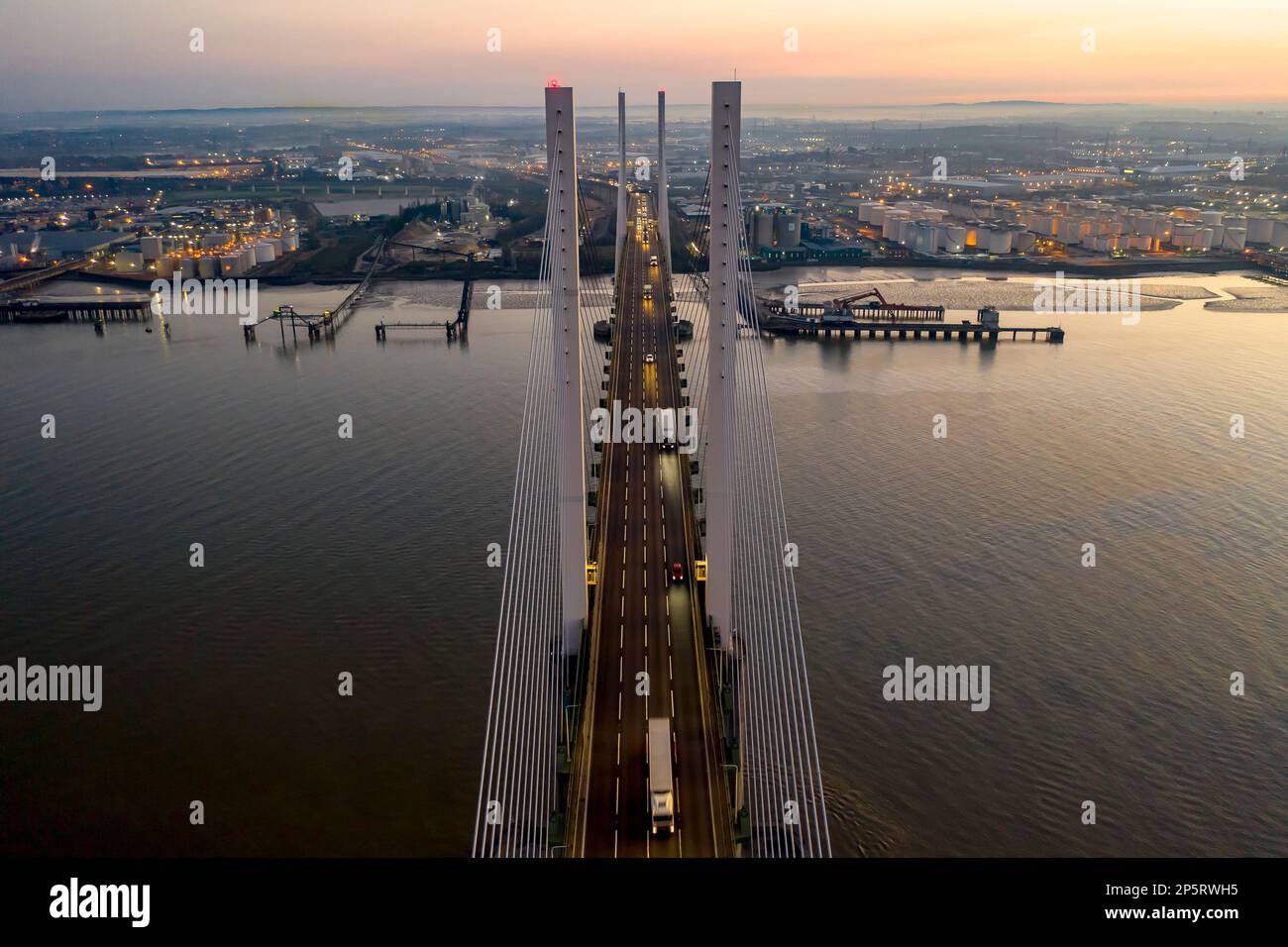 Queen elizabeth ii toll bridge hi-res stock photography and images - Alamy