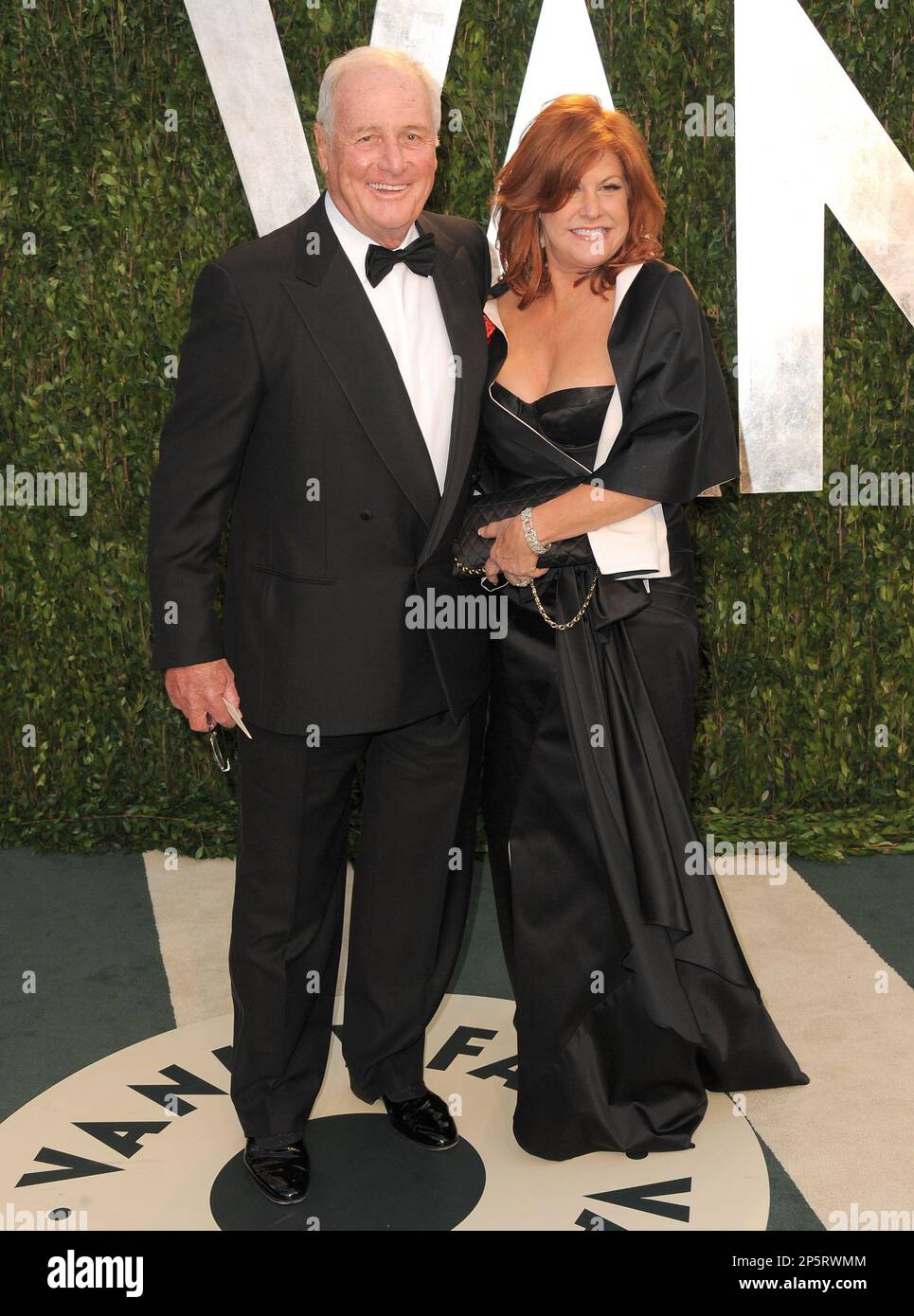 WEST HOLLYWOOD, CA - FEBRUARY 26: Producer Jerry Weintraub and wife ...