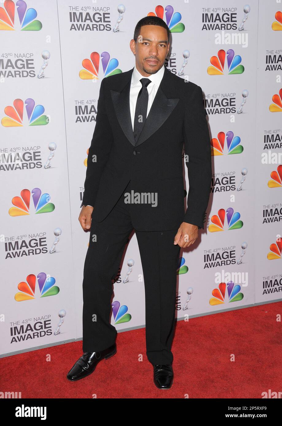 LOS ANGELES, CA - FEBRUARY 17: Actor Laz Alonso arrives at the 43rd ...