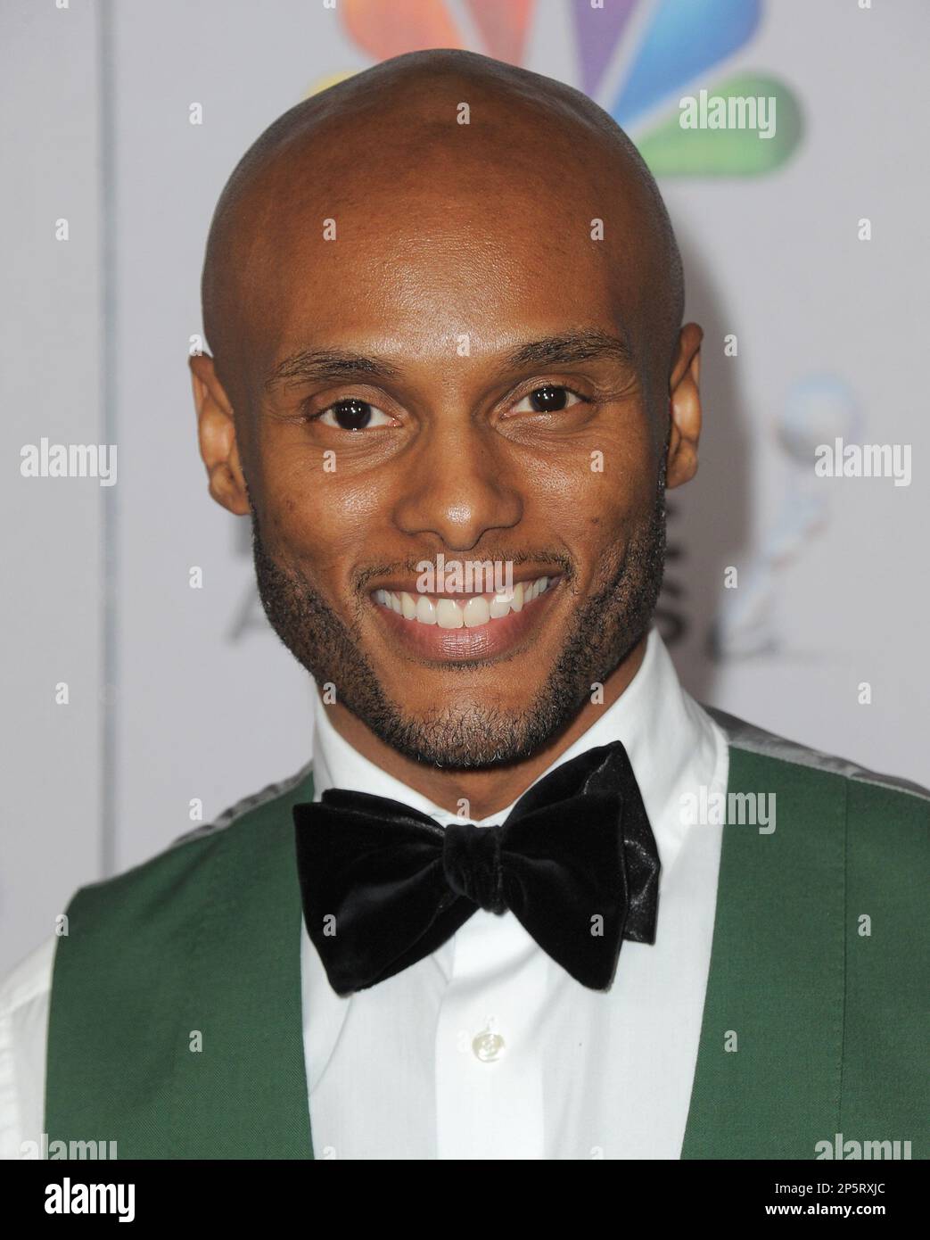 LOS ANGELES, CA - FEBRUARY 17: Singer Kenny Lattimore arrives at the ...